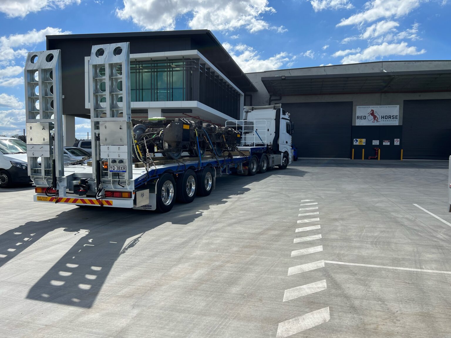 Home - Red Horse Transport