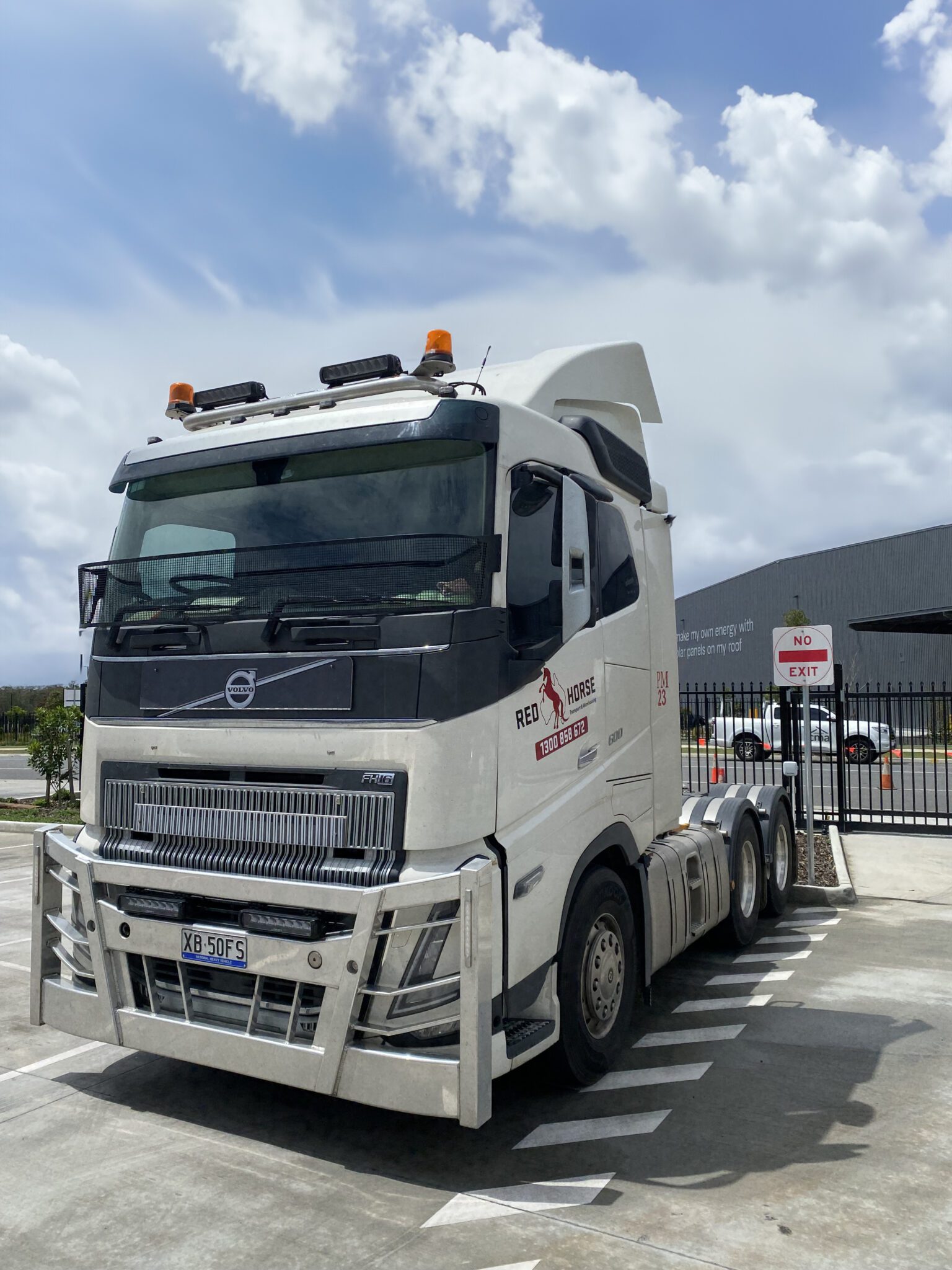 Home - Red Horse Transport